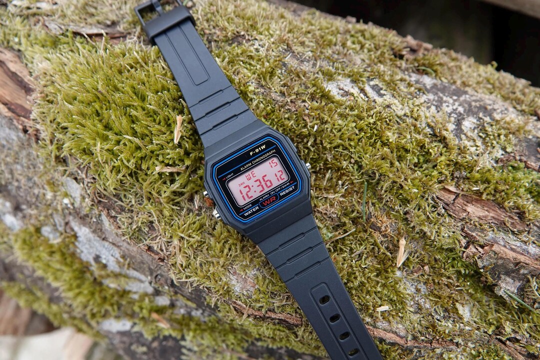 Red Numbers – Modified Watch Based on Casio F-91W – White Case With Red ...