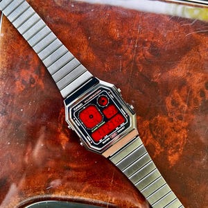 Custom Casio A130 Crimson Circuit - Casio A130 Deep Red Screen ...
