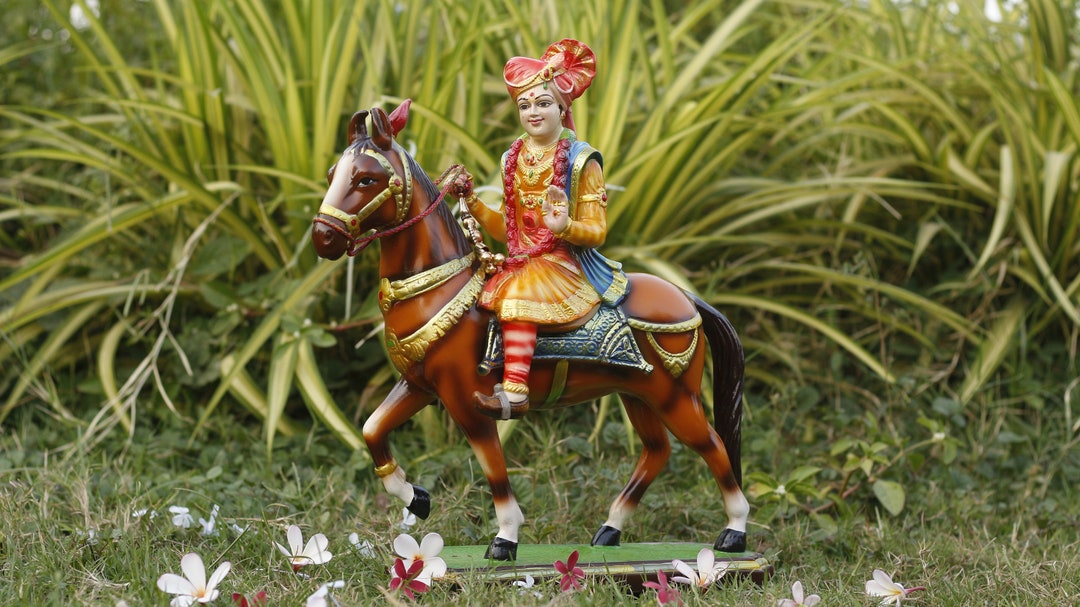 Swaminarayan Bhagwan Idol Manki Ghodi Fiber Handmade Decorative for ...