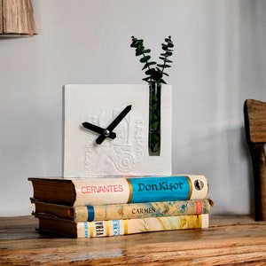 Elegant Ancient Roman Relief Concrete Desk Clock and Vase - Roman ...