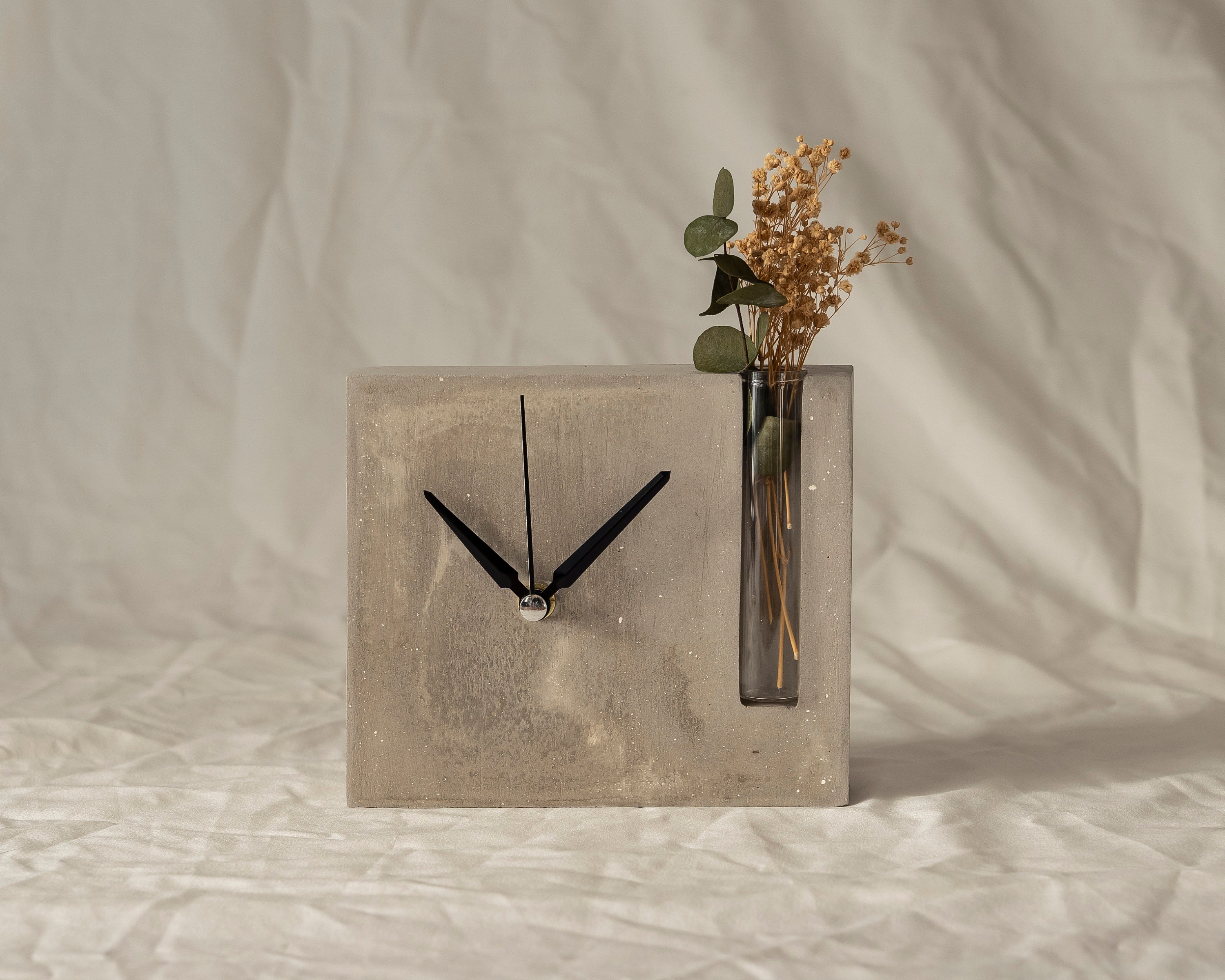 Desk Clock With Plant Propagation, Minimal Unique Concrete Clock, Table ...