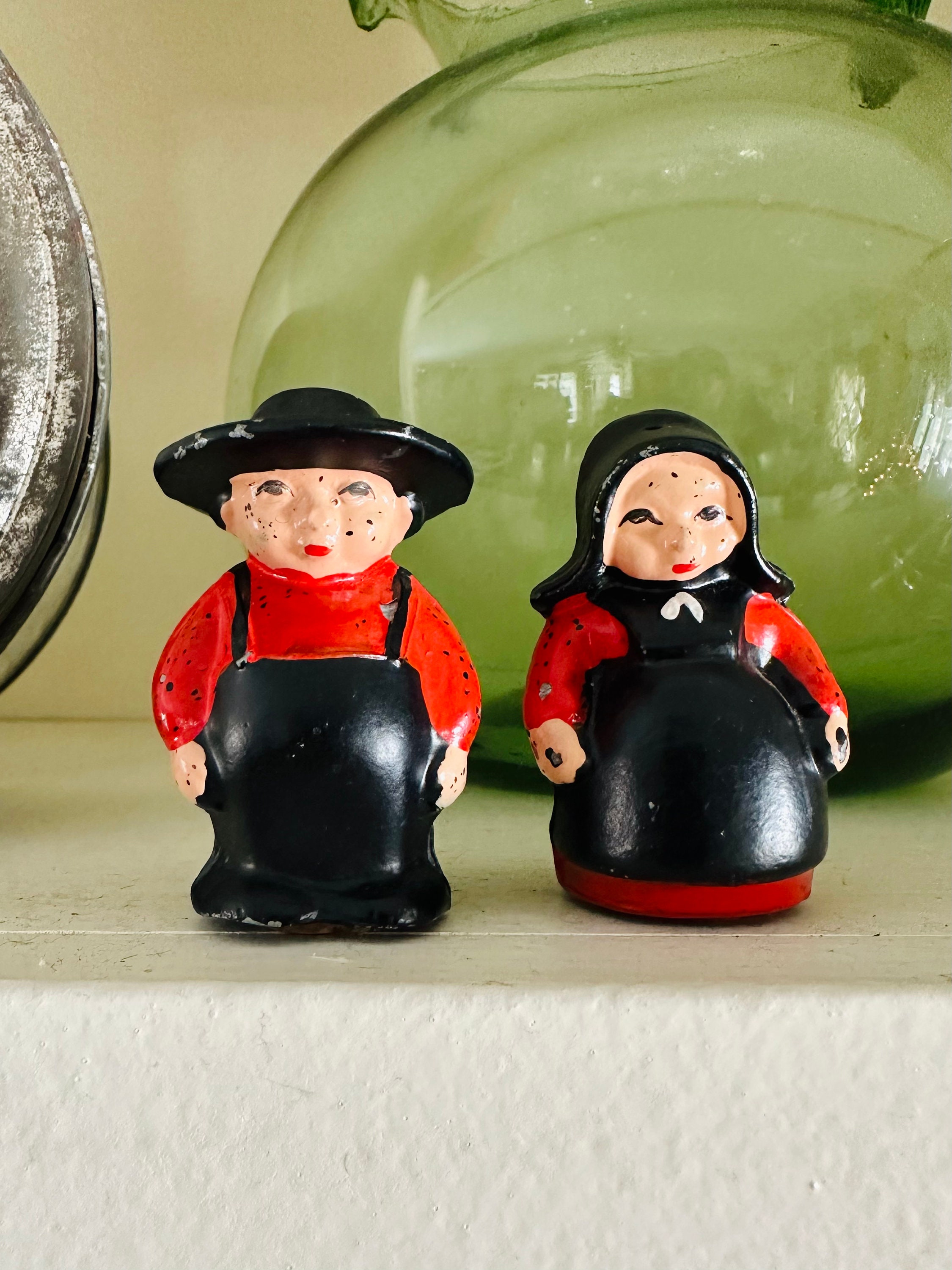 Glorious Vintage Cast Iron Amish Couple Salt and Pepper Shakers Set ...