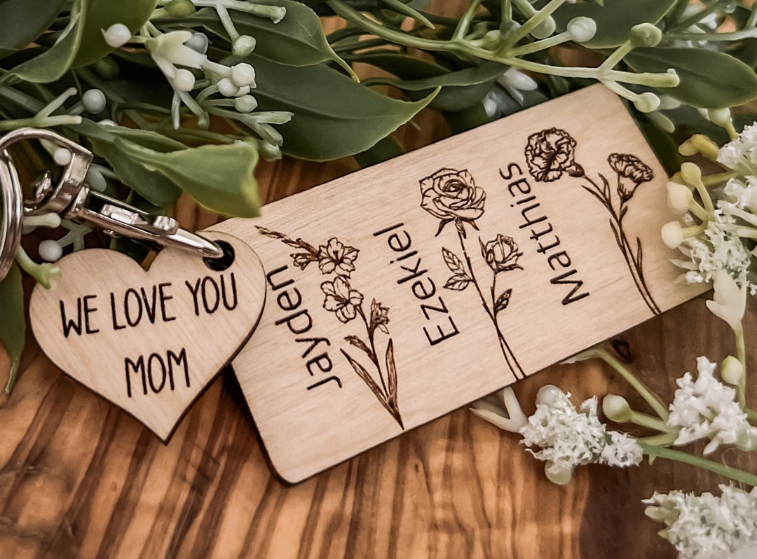Custom Birth Month Flower Keychain: Personalized Wood Bouquet Gift ...
