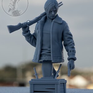 Leon Kennedy bust / Action Figure / Videogames / Resin / - Etsy