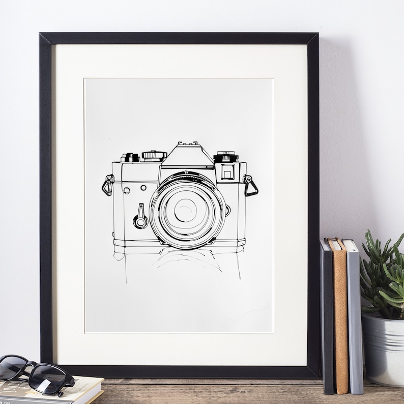 Camera Line Art, Lens Illustration, Simple Design, Sketch Artwork ...