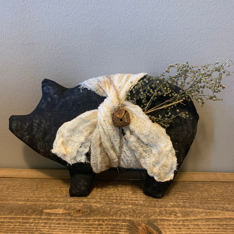 Primitive Pig - Etsy