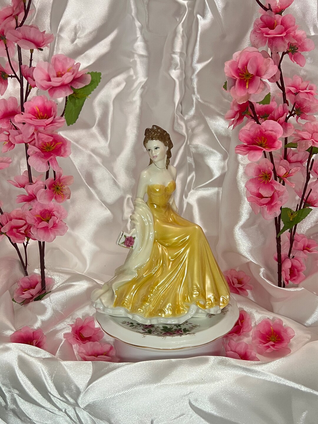 Royal Worcester Figurine GOLDEN WEDDING ANNIVERSARY - Etsy