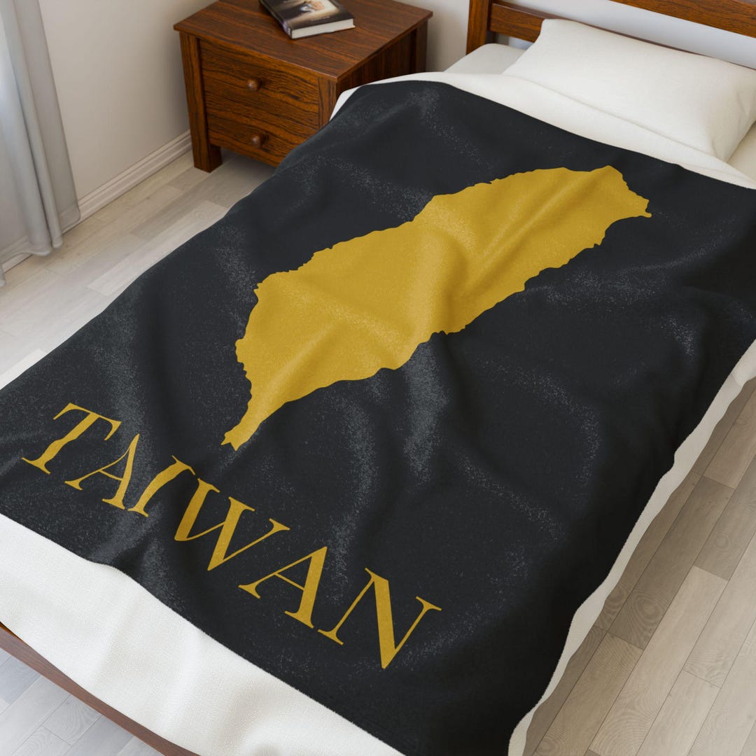 Gold and Black Map of Taiwan Blanket, Gold Taiwan Throw Blanket ...