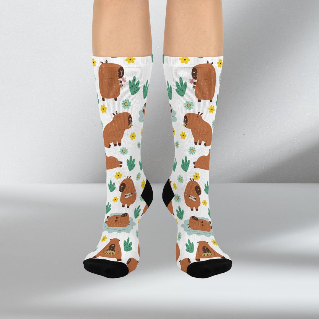 Capybara Crew Socks, Cozy Capybara Print Footwear, Cute Animal Design ...
