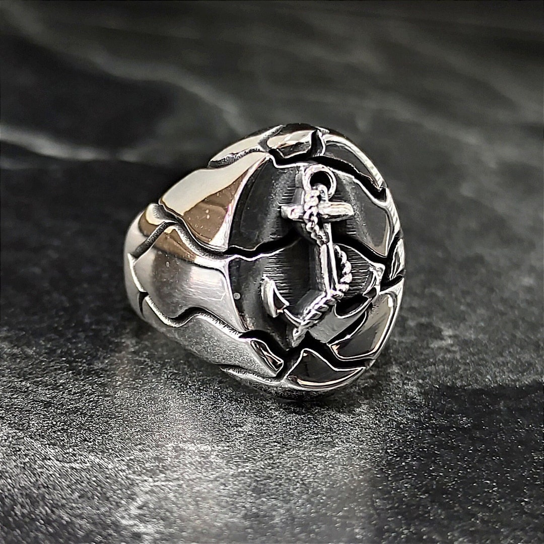Silver Rudder Ship Anchor Nautical Ring , Silver Fractured Pattern Ship ...