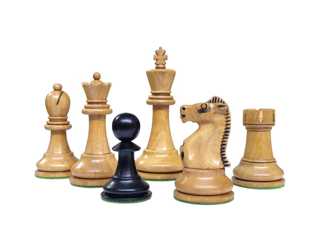 1972 Fischer Spassky Championship Series Chess Pieces Set – Distressed ...