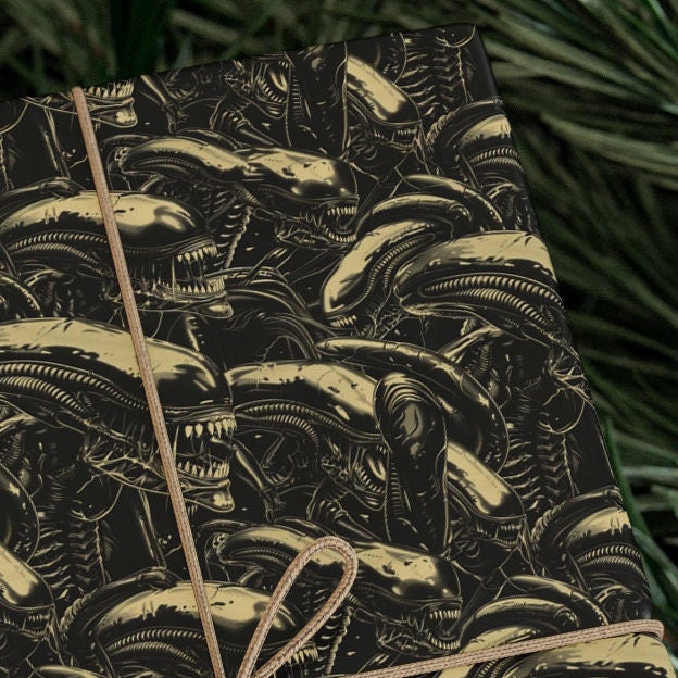 Alien Gift Wrapping Paper, Xenomorph Gift Wrap, Aliens Wrapping Paper ...