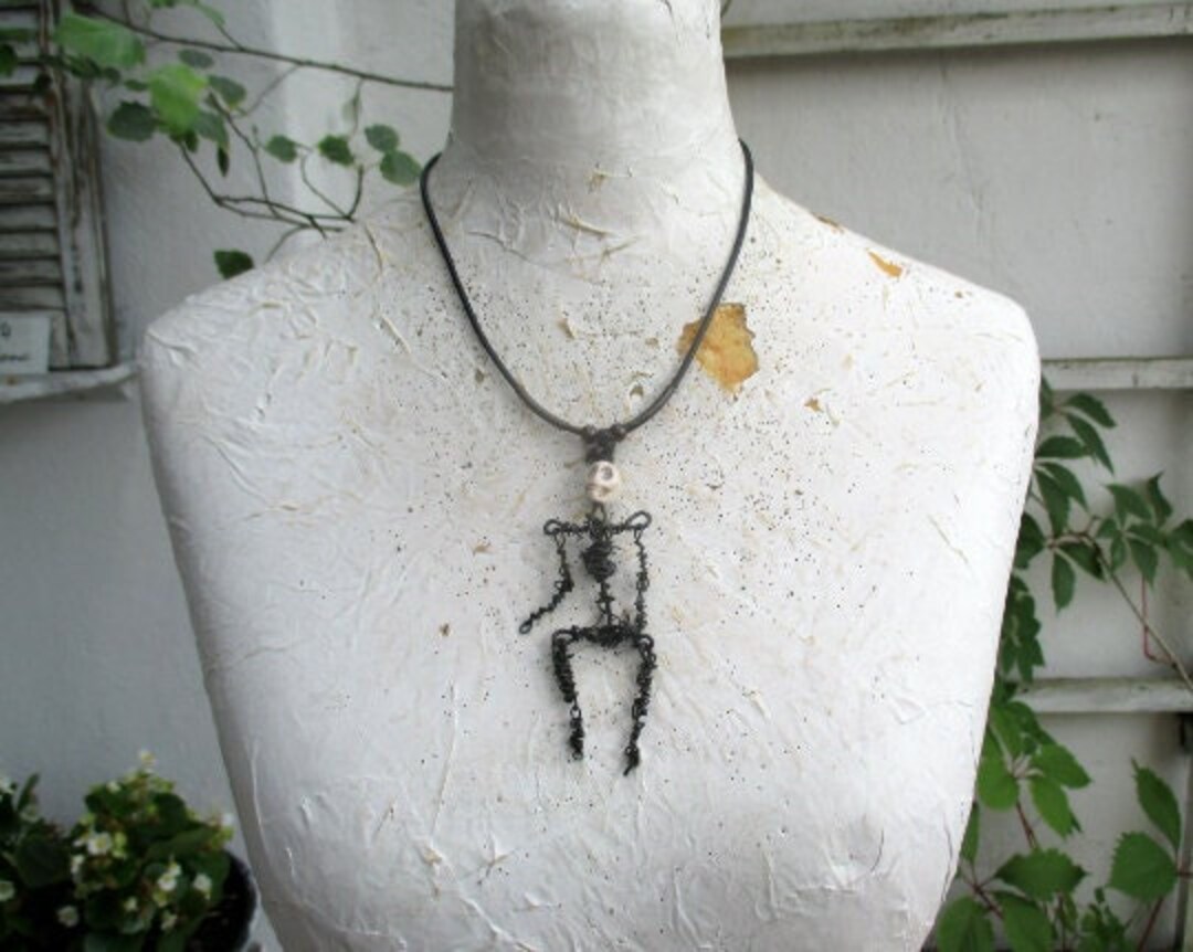 Necklace Wire Skeleton, Mobile Skeleton Necklace, Hanging Sculpture ...