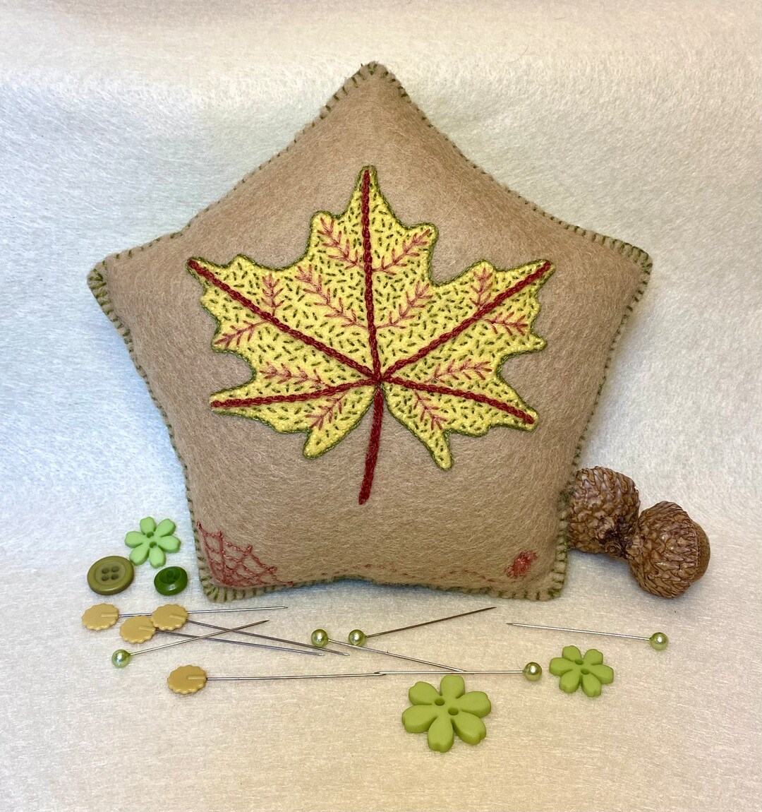 Maple Leaf Pincushion PDF Pattern for Hand Embroidery on Wool Felt - Etsy