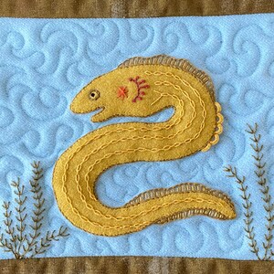 Moray Eel Wool Appliqué and Embroidery PDF Pattern for Small Quilt - Etsy
