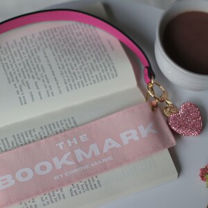 Bookmark With Detachable Handle, Book Carrier, Pink Faux Leather ...