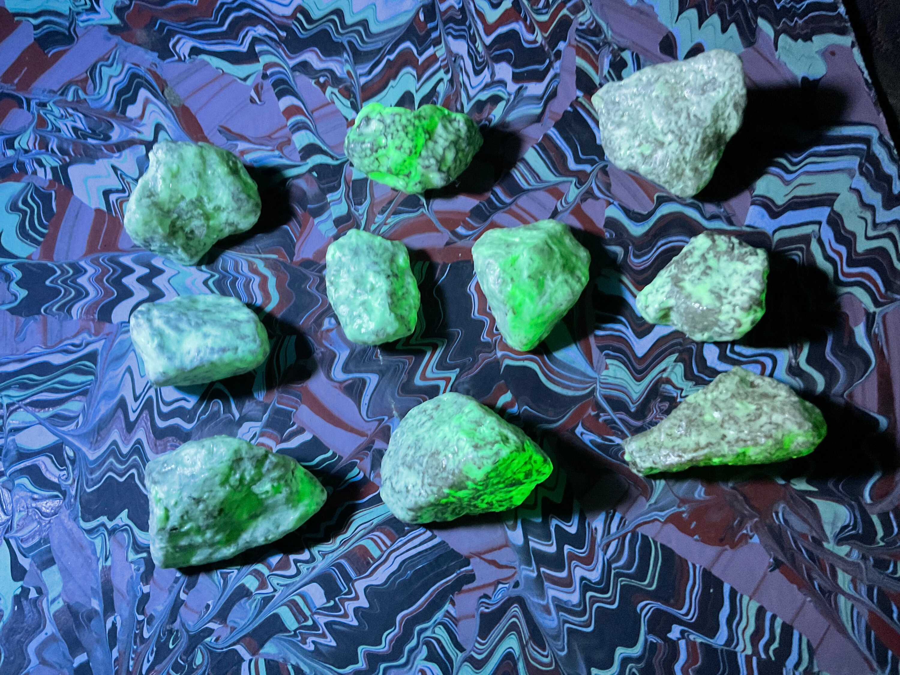 Kryptonite Stones Magic Glowing Rocks Luminescent Gems Unique Gift ...