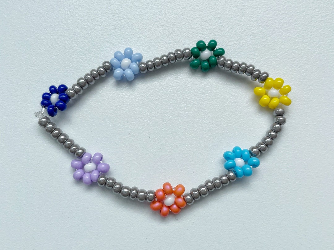 Daisy Chain Beaded Bracelet / Friendship Bracelet / Daisy Bracelet Girl ...