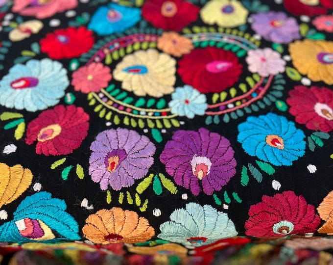 Vintage Transylvanian Matyo Embroidery Table Cloth Unique Home Decor ...