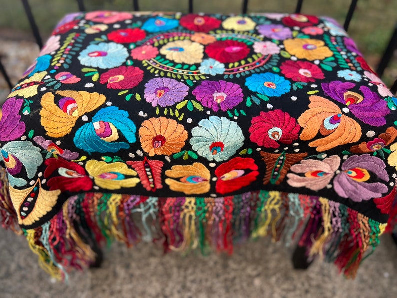 Vintage Transylvanian Matyo Embroidery Table Cloth Unique Home Decor ...