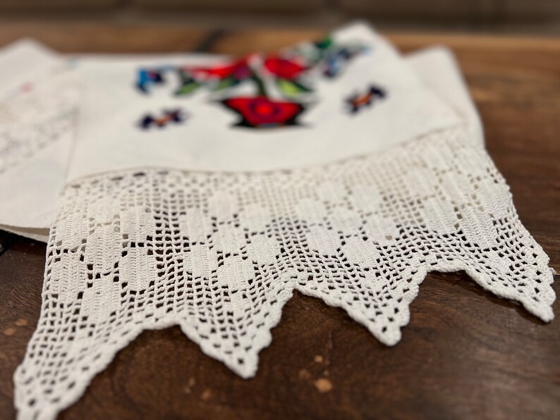 Vintage Romanian Folk Towel Table Runner Wall Decor From Transylvania ...