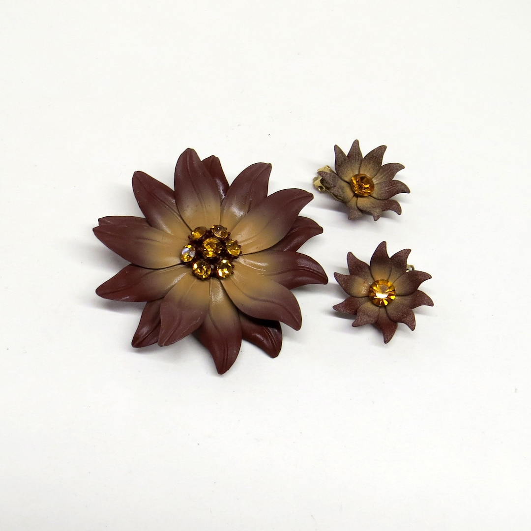 1960’s Floral 3D Brooch Pin and Clip-on Earring Set Golden Topaz Color ...