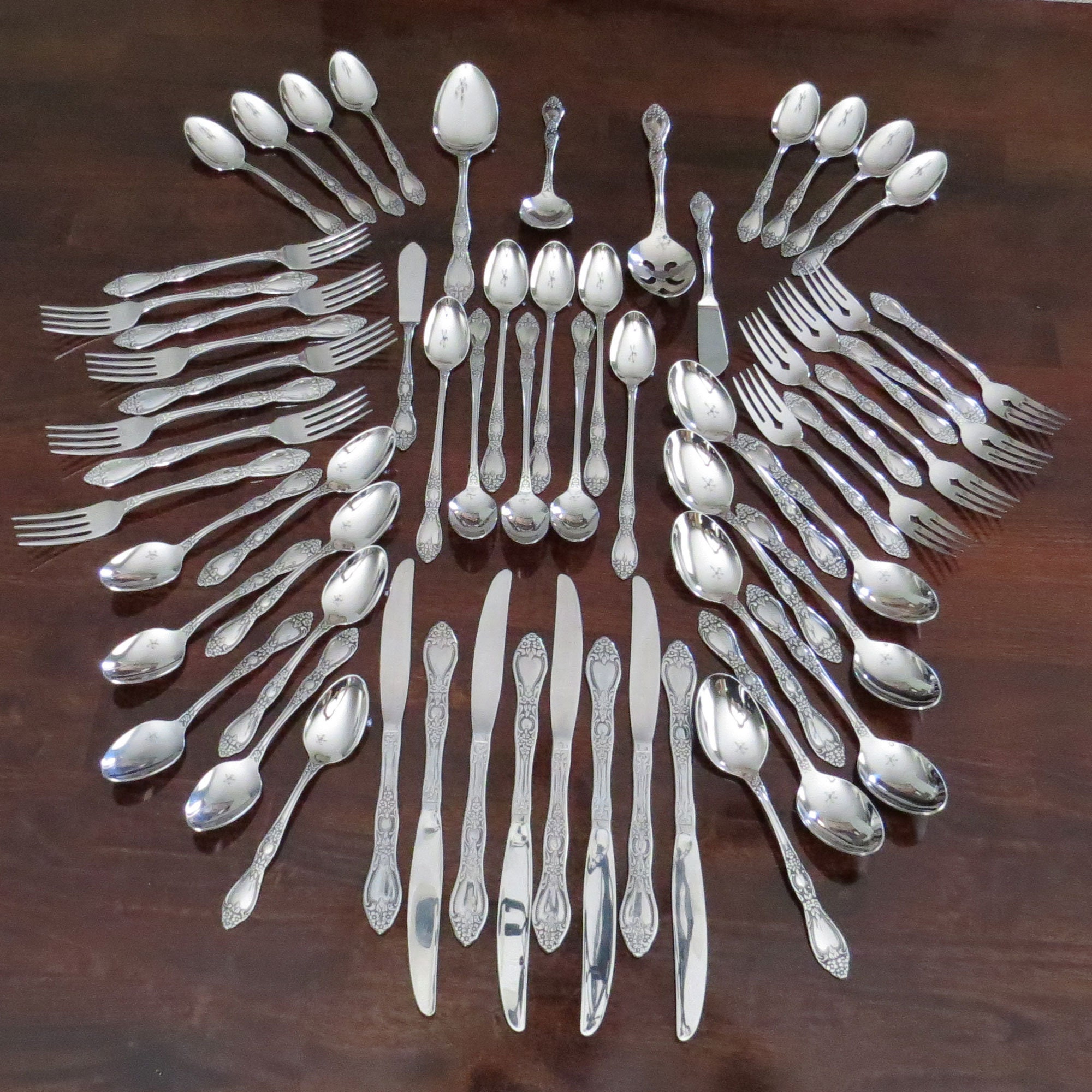 65 Piece Oneida Huntington WM A. Rogers Deluxe Stainless Vintage 1970s ...