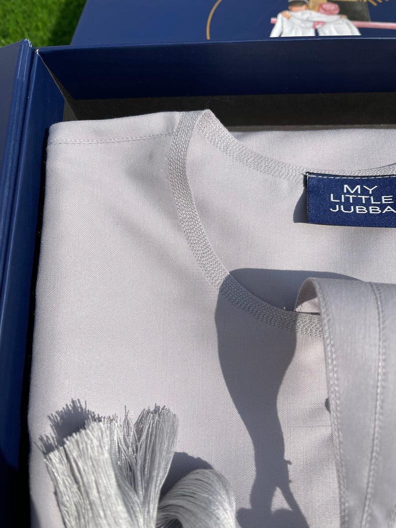 Mens Grey Emirati Thobes Jubbah Jubba Thawb Kandora Dishdasha Jalabiya ...