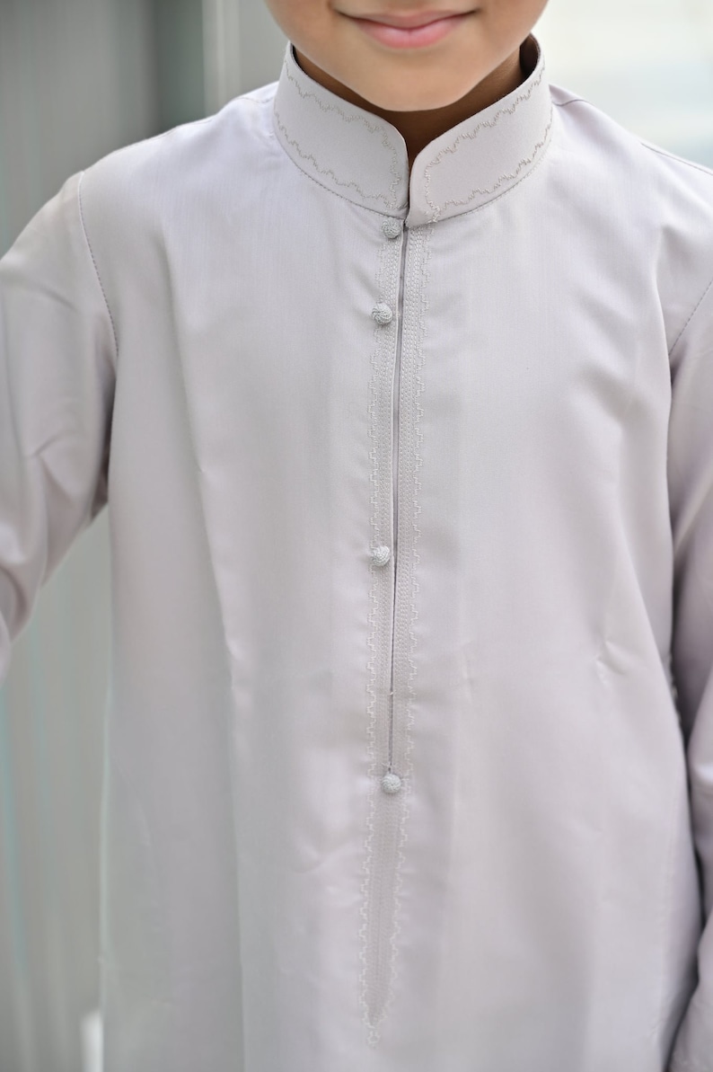 Light Grey Bahraini Baby Jubba Thobes Jubbah Jubba Thawb Kandora ...