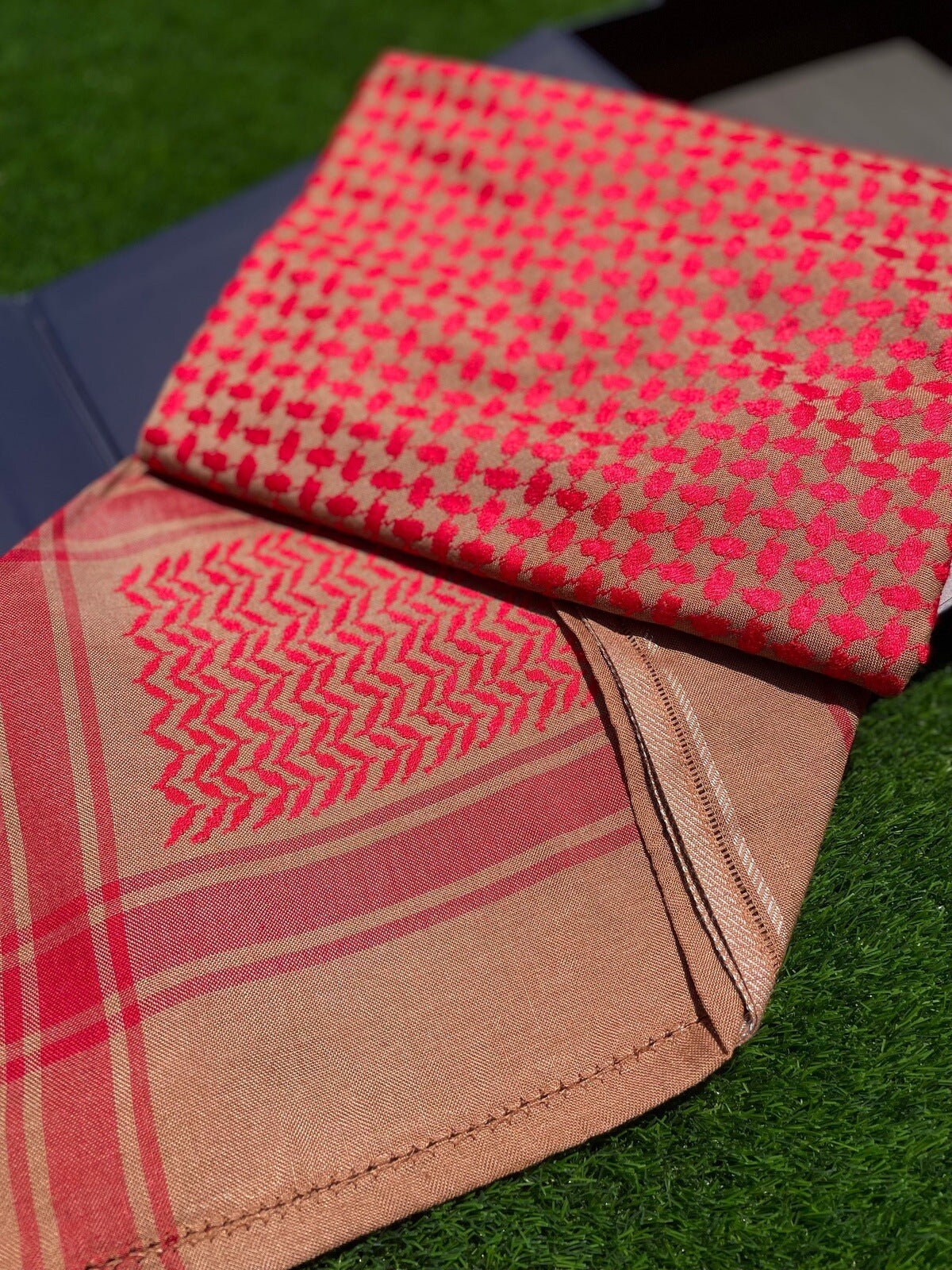 Unisex Crimson Tan Keffiyeh Scarf Original Arab Scarf Saudi Arabian ...