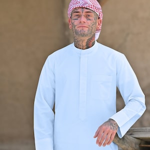 Mens White Kuwaiti Thobes Jubbah Jubba Thawb Kandora Dishdasha Jalabiya ...