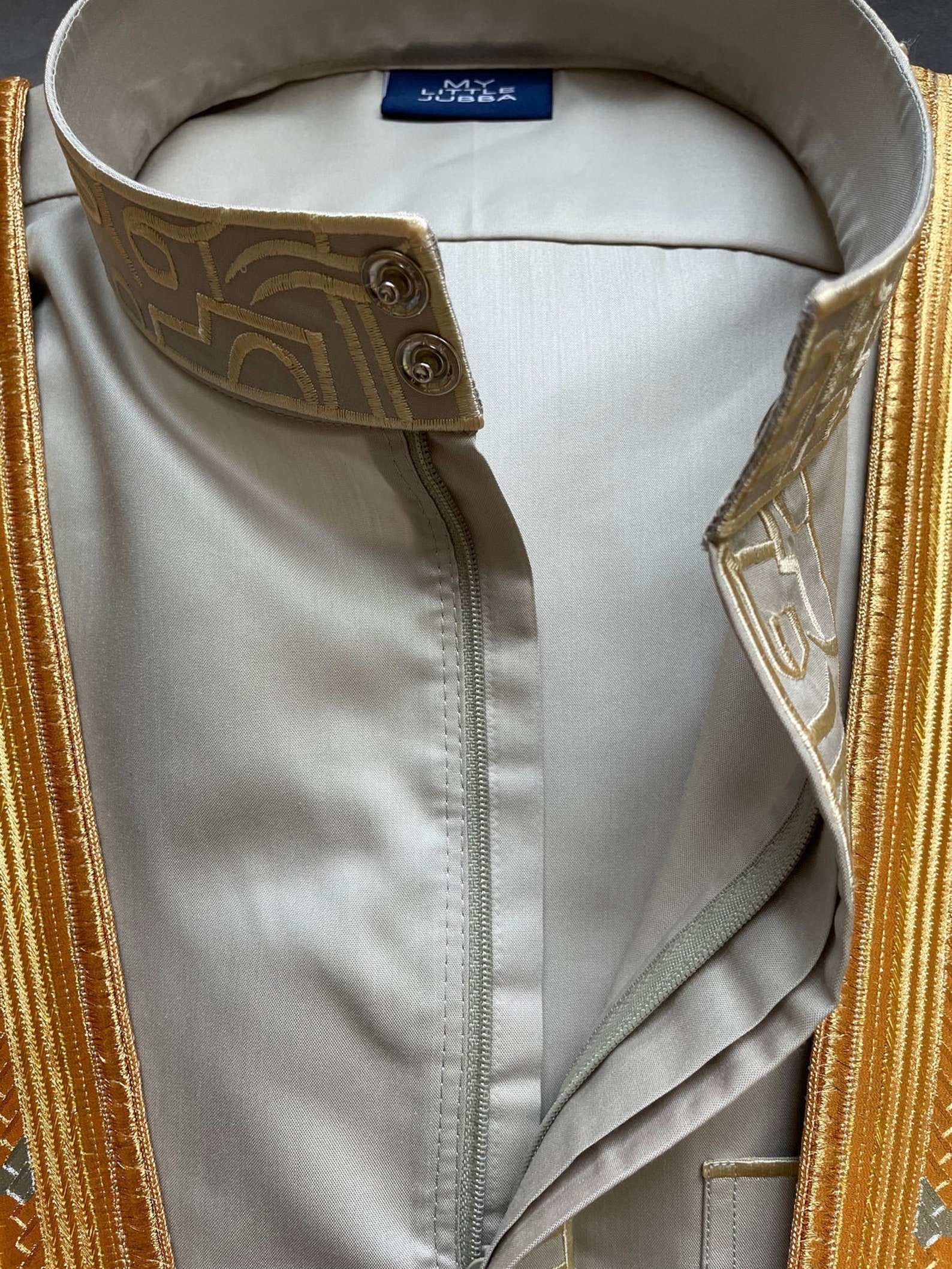 Mens Light Grey Thobe With Gold Embroidery 3 Pcs Set - Etsy