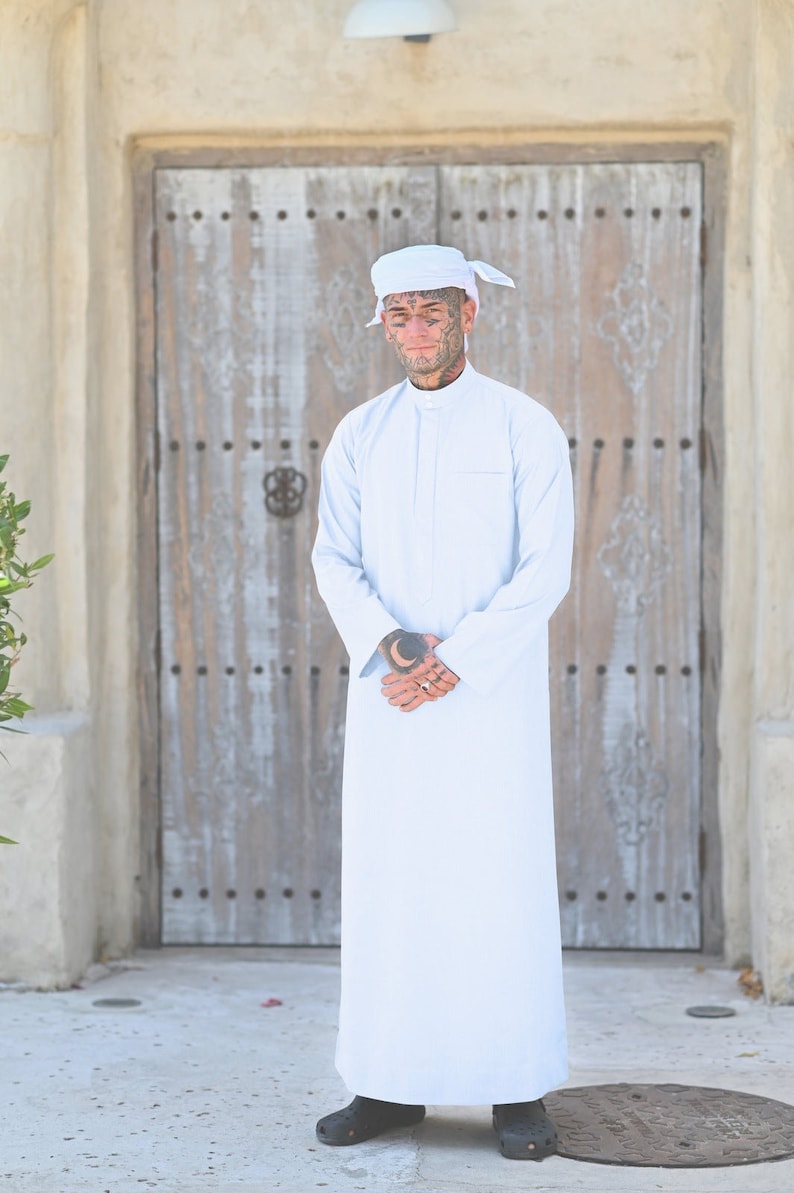 Mens White Saudi Thobes Jubbah Jubba Thawb Kandora Dishdasha Jalabiya ...
