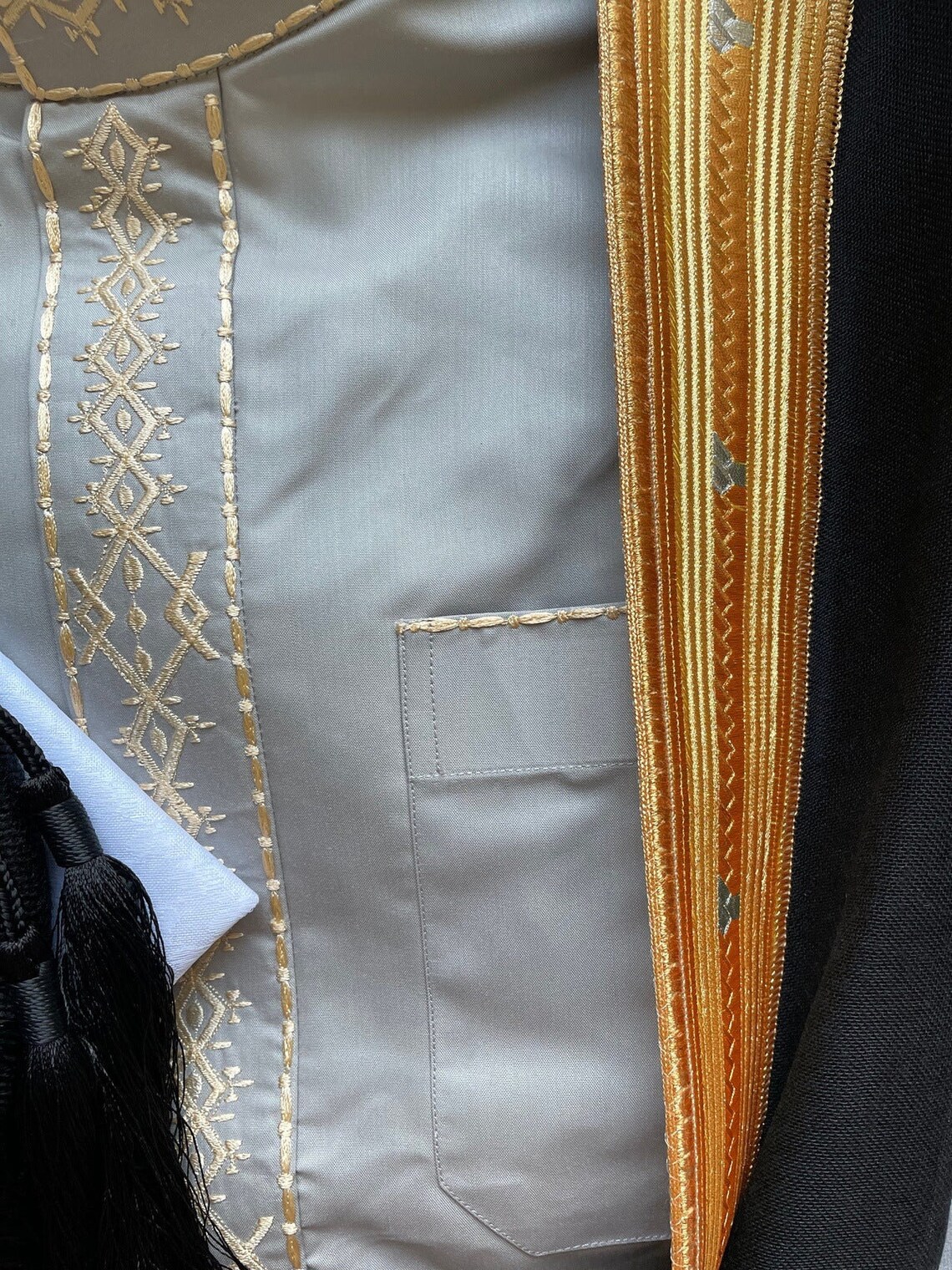 Mens Grey Thobe With Gold Embroidery 5 Pcs Set nikkah Set/ - Etsy