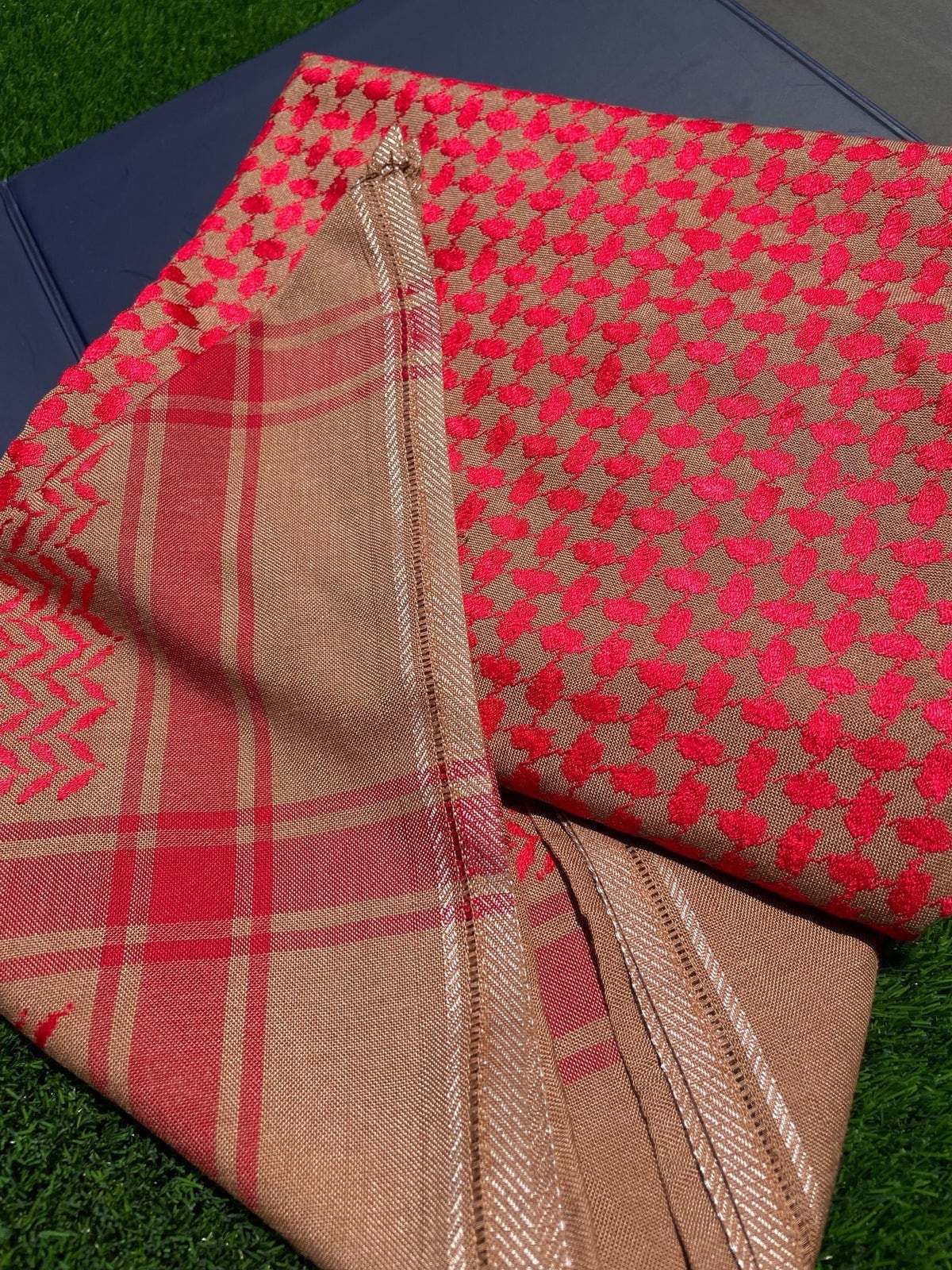 Unisex Crimson Tan Keffiyeh Scarf Original Arab Scarf Saudi Arabian ...