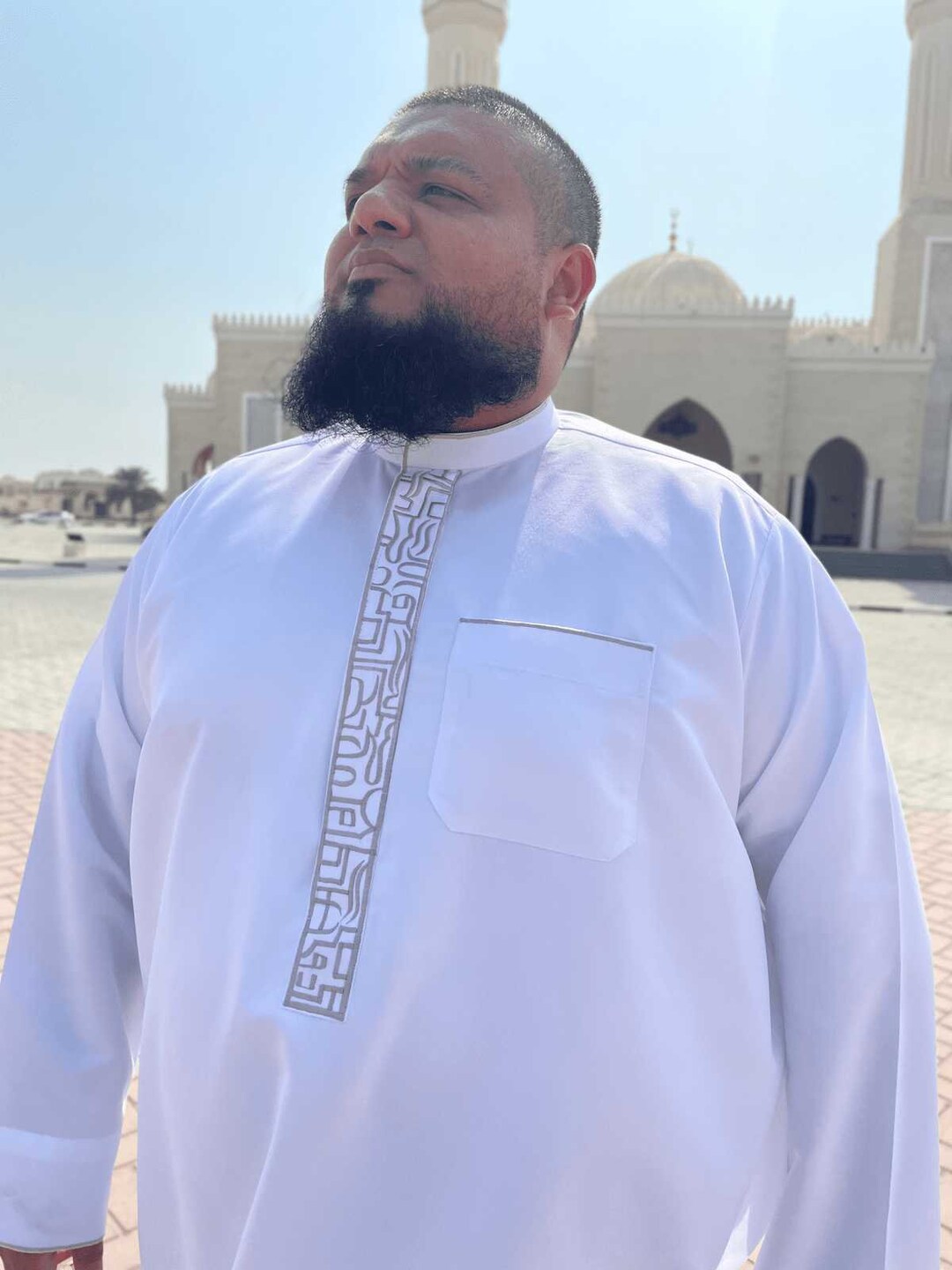 Mens White Kuwaiti Thobe With Embroidery - Etsy