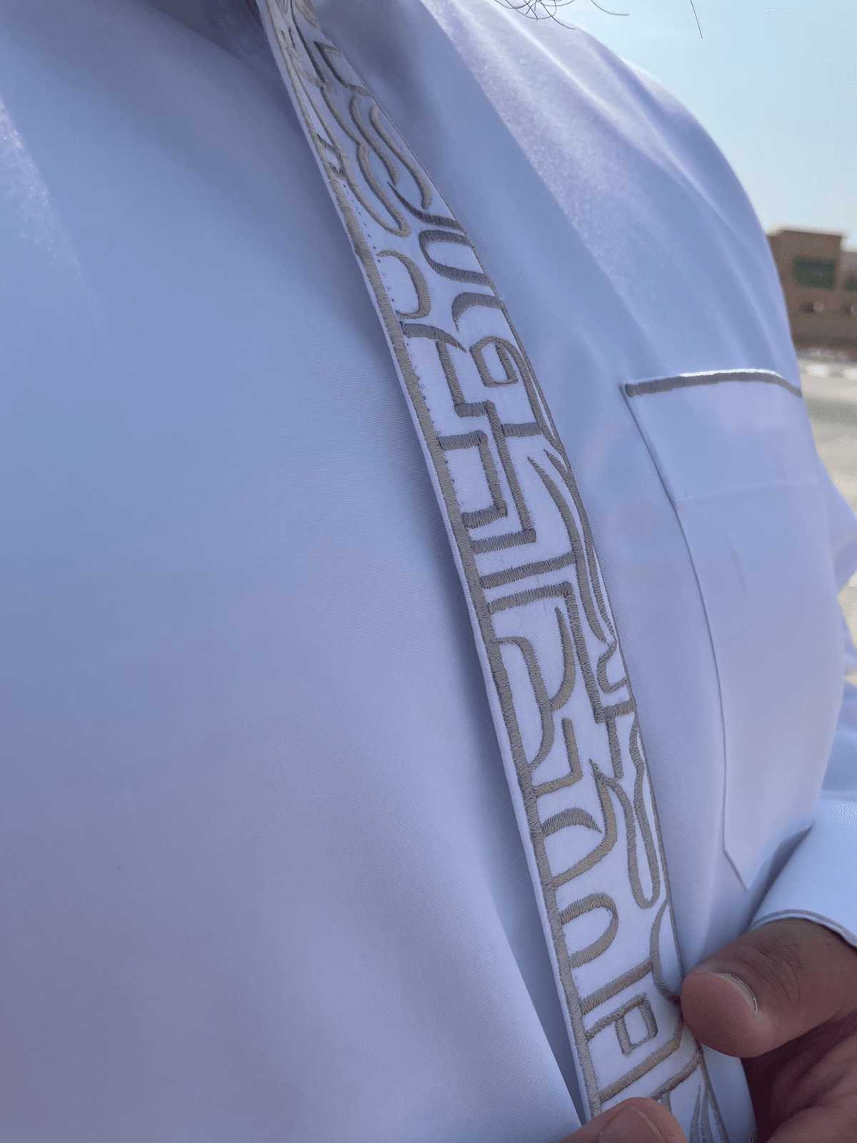 Mens White Kuwaiti Thobe With Embroidery - Etsy
