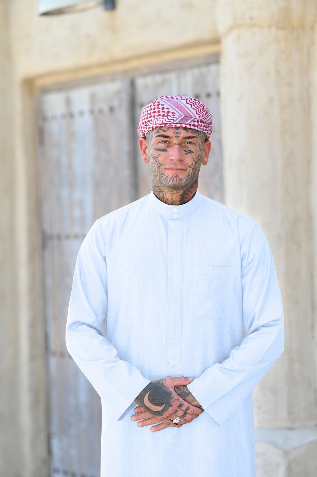 Mens White Saudi Thobes Jubbah Jubba Thawb Kandora Dishdasha Jalabiya ...