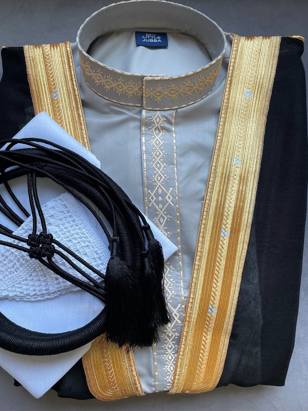 Mens Grey Thobe With Gold Embroidery 5 Pcs Set - Etsy