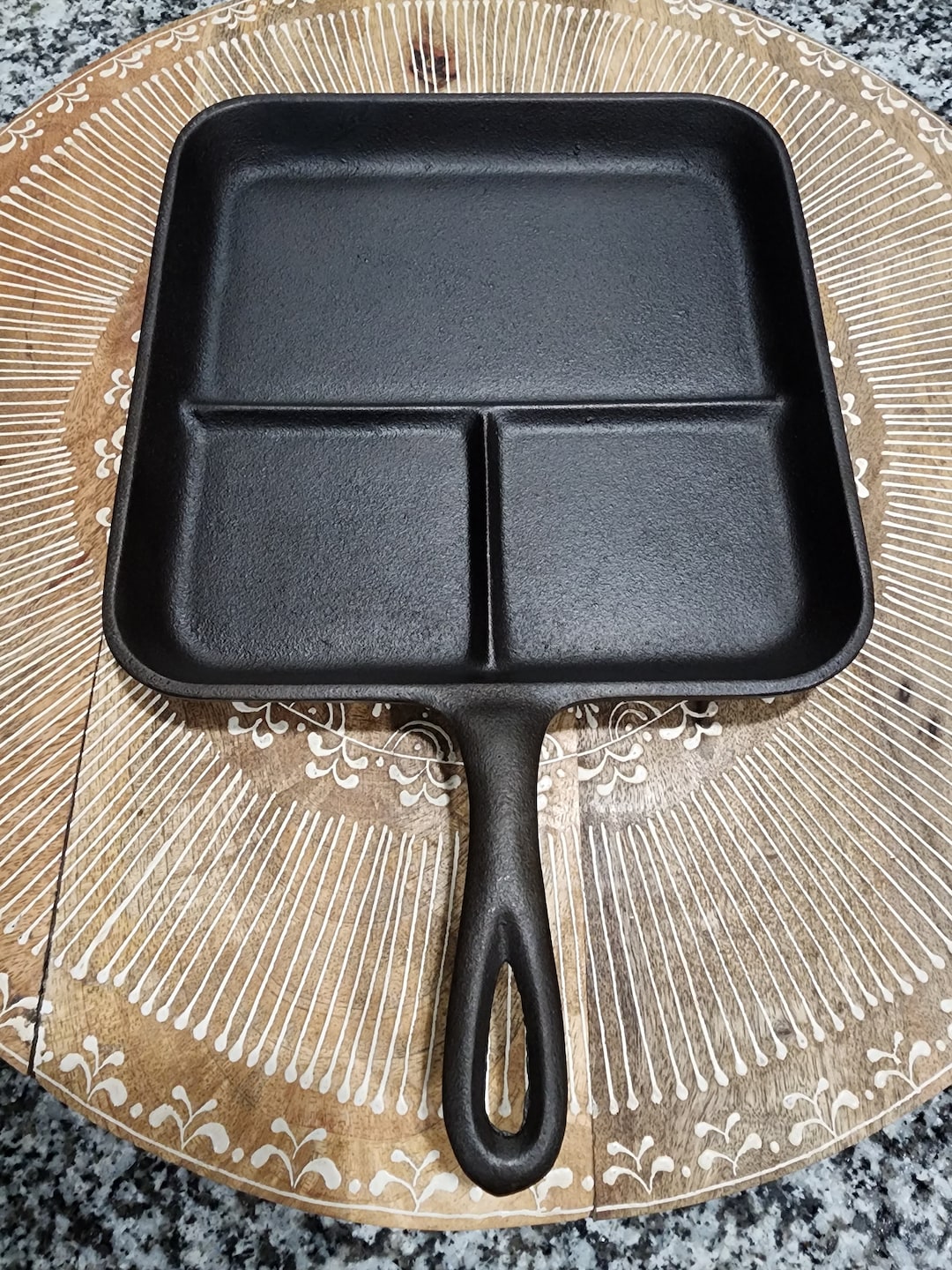 HTF! Lodge Cast Iron Vintage Bacon and Egg Skillet Square - Fully ...