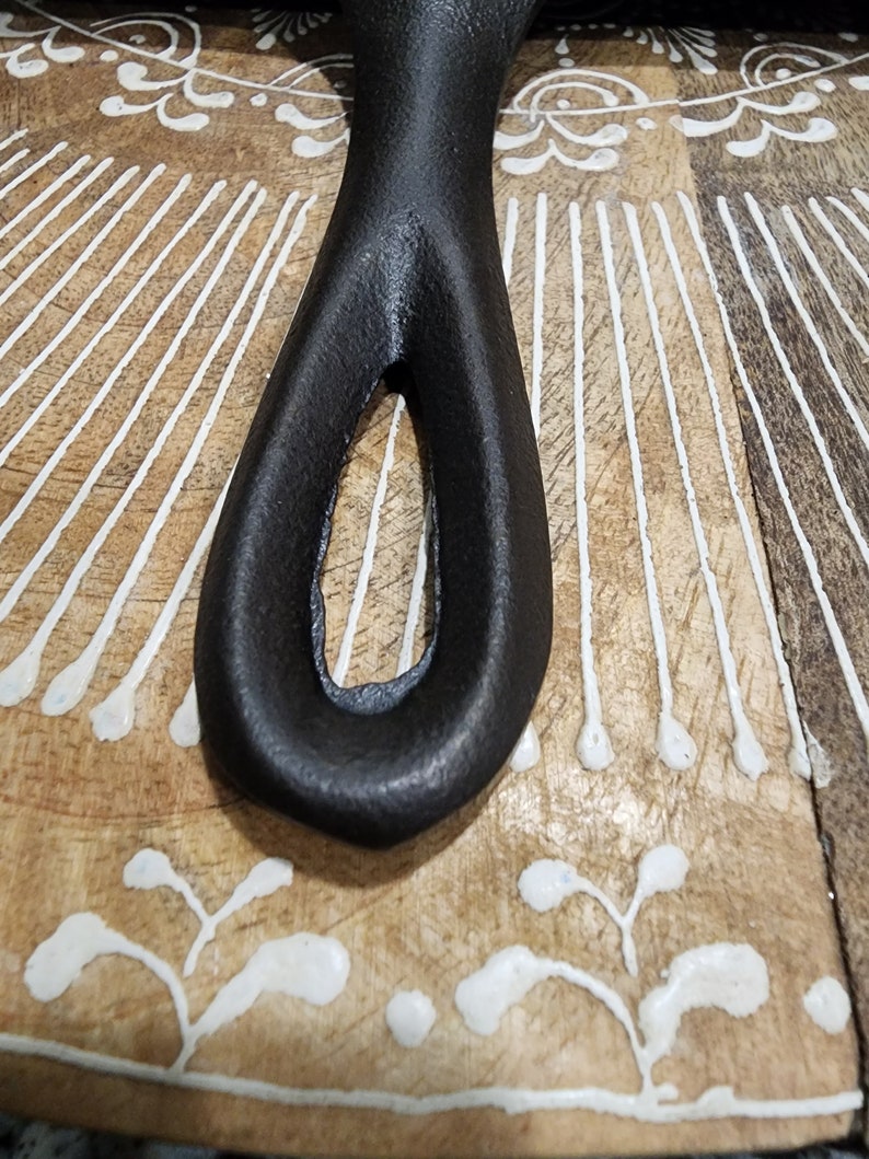 HTF! Lodge Cast Iron Vintage Bacon and Egg Skillet Square - Fully ...