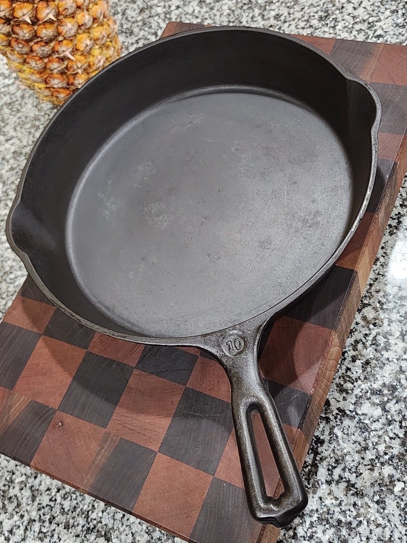 Indian Head Cast Iron Skillet 10 historical Made by Wapak - Etsy