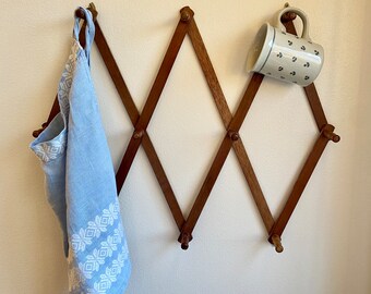 Vintage Wooden Accordion Peg Rack - Etsy