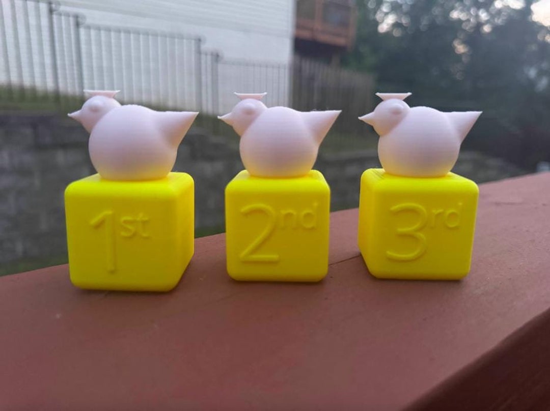 Small Chicken Trophy 3D Print in Custom Colors - Etsy