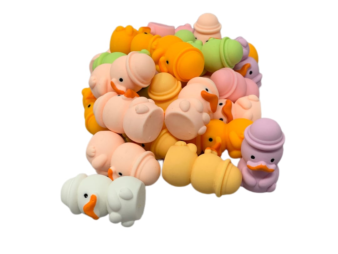 3D Duck in a Bowler Hat Resin Rubber Duckie Style Cabochon Charm DYI ...