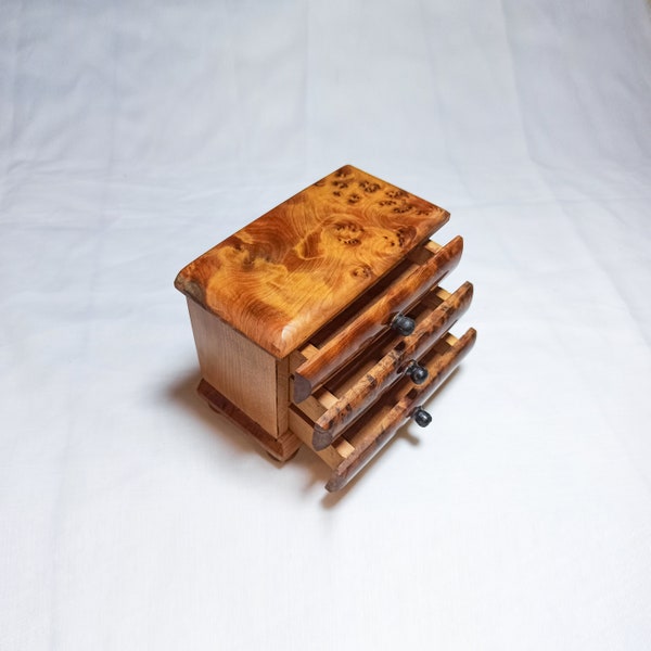 Traditional Jewelry Box - Etsy