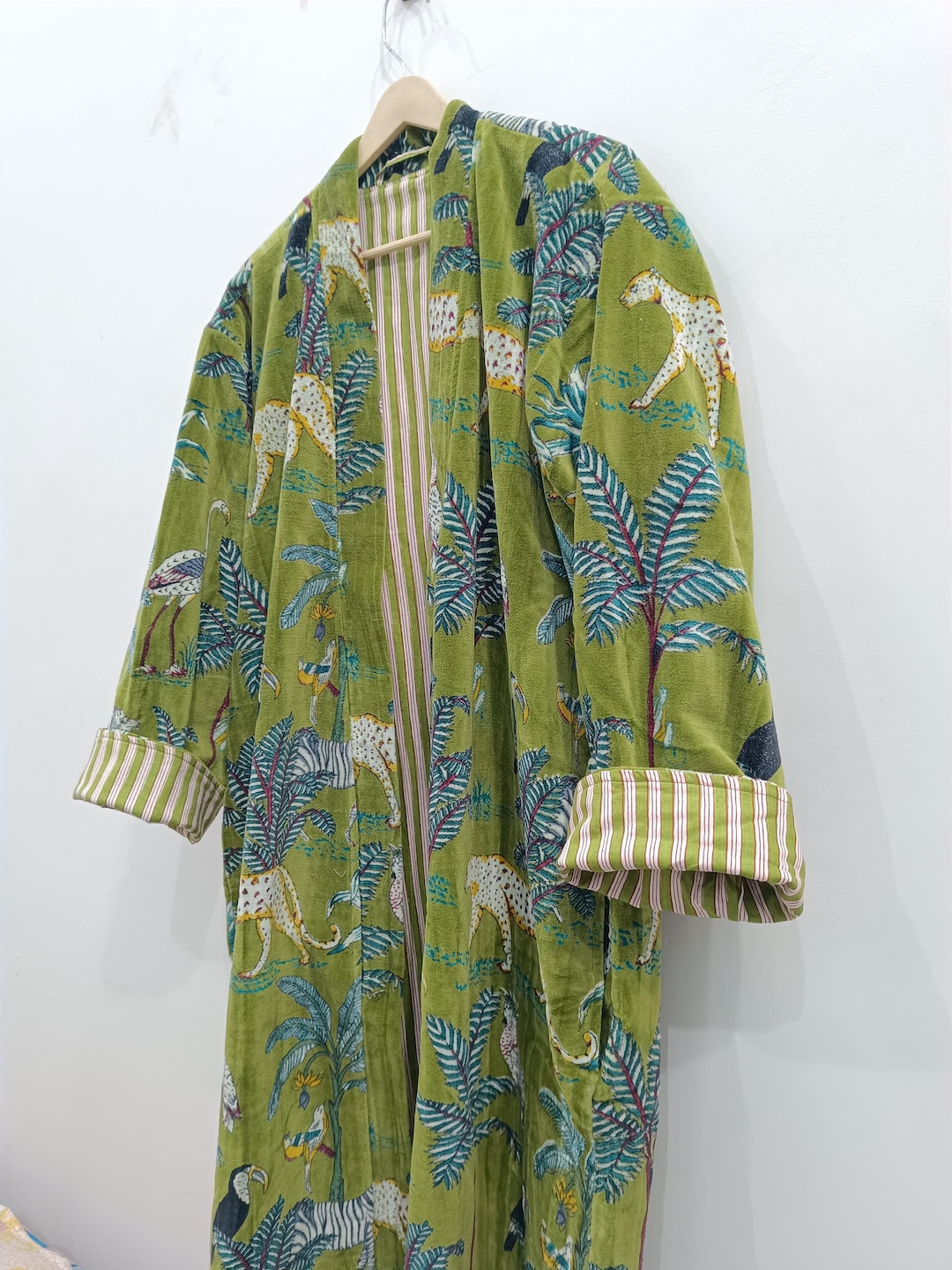 Green Jungle Print Velvet Kimono Robes, Morning Tea Velvet Coat ...