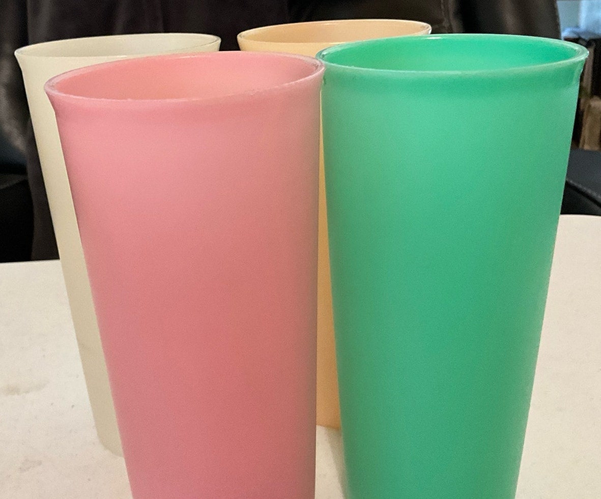 Set of 4 Classic 7 Tupperware Glasses 107-35 & 107-34 Pink Green Cream ...