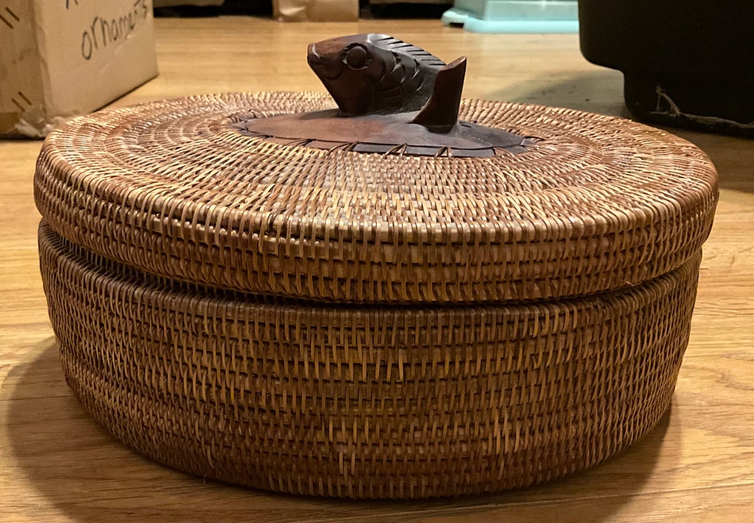Decorated Coiled Grass Basket Carved Fish Finial Indonesia - Etsy