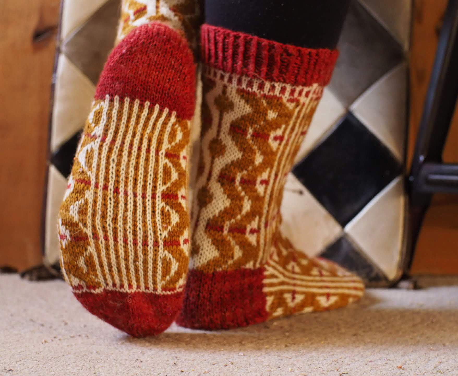Ripples Color Work Sock Knitting Pattern Digital Download Pdf - Etsy